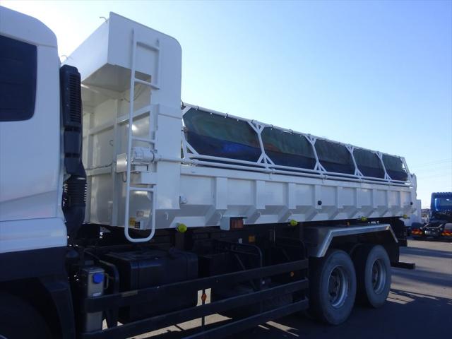 UDトラックスクオン 大型ダンプ - 22tダンプ★荷台L：6．30m、W：2．20m・リターダ・自動シート・新明和製