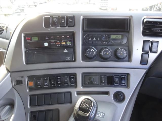 UDトラックス 大型トラクタ（シングル） - ハイルーフ★リアエアサス・第五輪11．5t